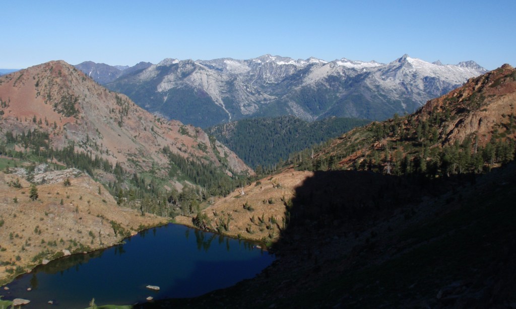 Four Lakes Loop – Trinity Alps Wilderness (20 mile trek) – Backpackers ...