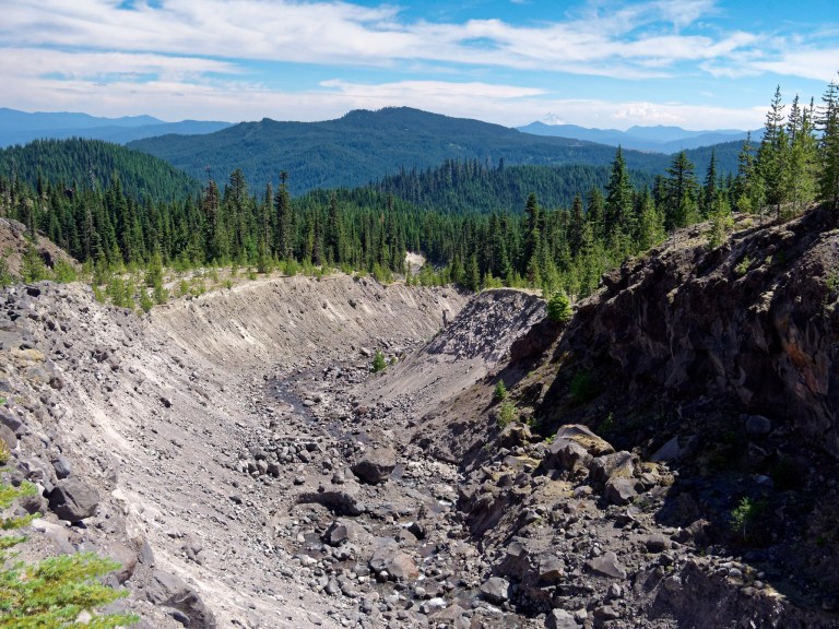 Loowit Trail – Mount St. Helens National Volcanic Monument (30 mile ...
